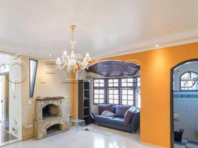 Sobrado para venda em Vila Helena de 354.00m² com 6 Quartos, 3 Suites e 5 Garagens