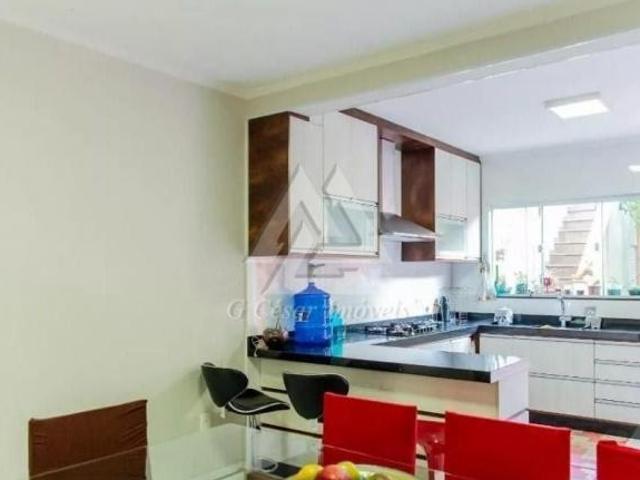 Sobrado para venda em Vila Humaitá de 253.00m² com 4 Quartos, 1 Suite e 3 Garagens