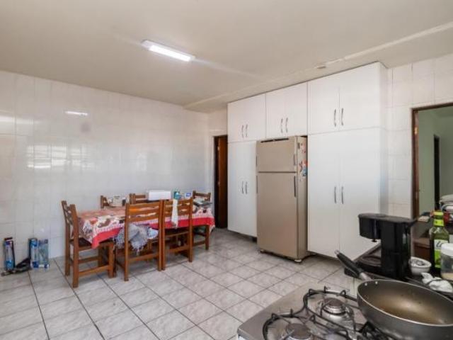 Sobrado para venda em Vila Inglesa com 2 quartos, 210m²