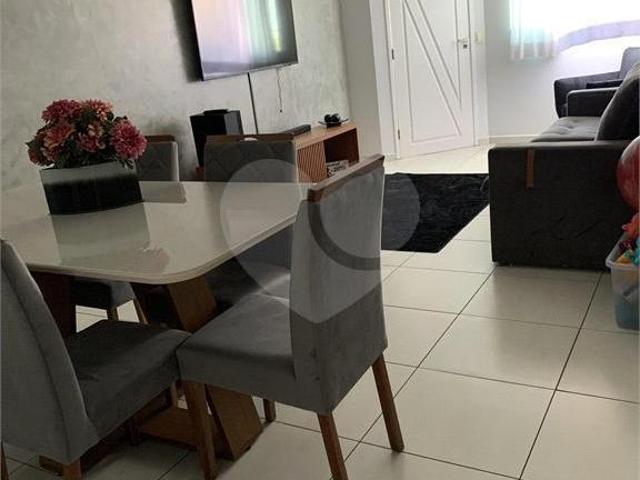Sobrado para venda em Vila Linda de 166.00m² com 3 Quartos, 1 Suite e 3 Garagens