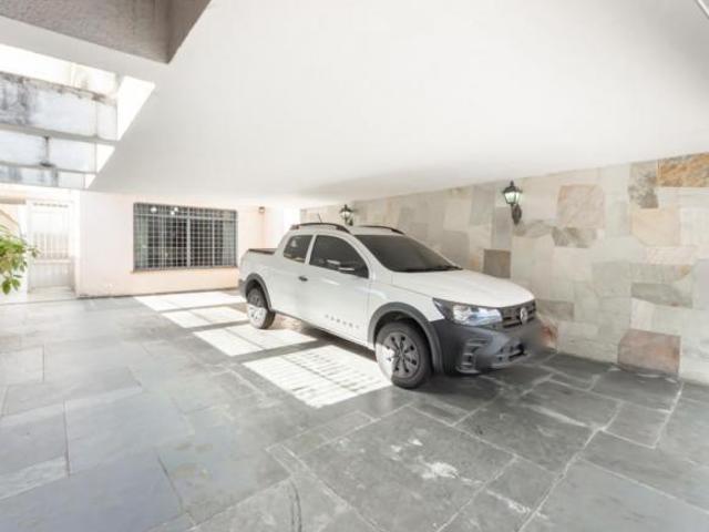 Sobrado para venda em Vila Mangalot com 4 quartos, sendo 2 suítes, 207m²