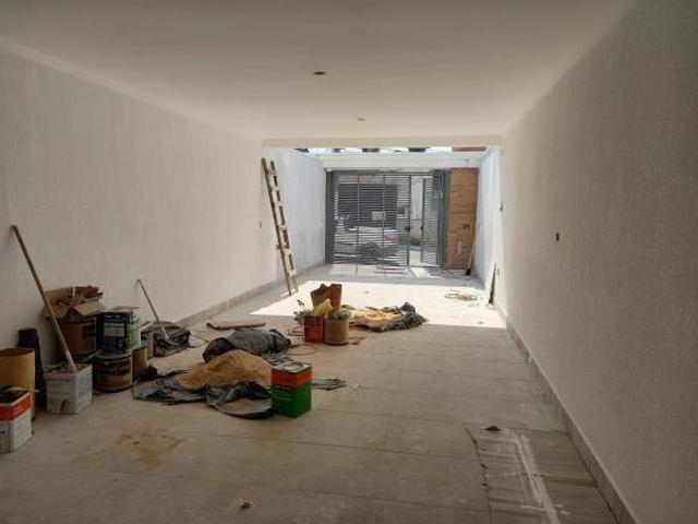 Sobrado para venda em Vila Marieta de 220.00m² com 3 Quartos, 2 Suites e 4 Garagens