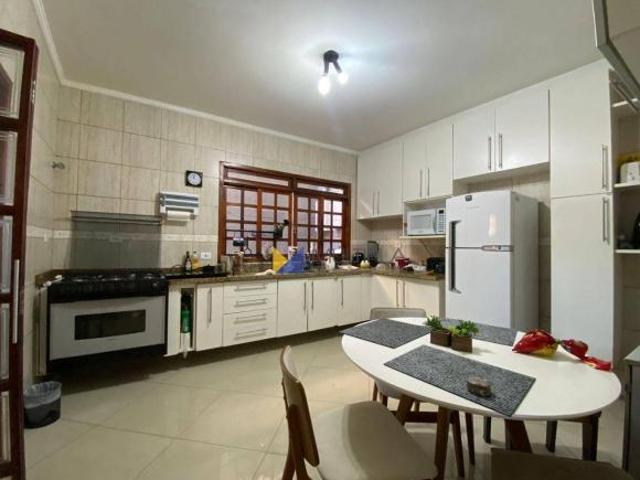 Sobrado para venda em Vila Mazzei de 230.00m² com 6 Quartos, 4 Suites e 4 Garagens