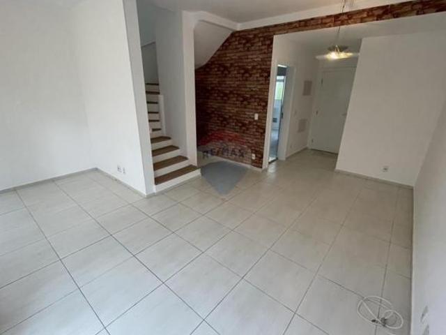 Sobrado para venda em Vila Mogilar de 110.00m² com 3 Quartos, 1 Suite e 2 Garagens