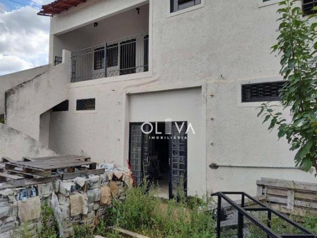Sobrado para venda em Vila Moreira de 160.00m² com 2 Quartos e 4 Garagens