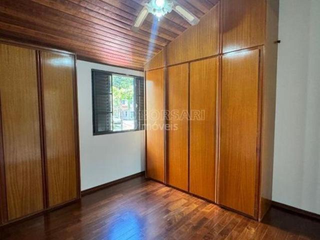 Sobrado para venda em Vila Nossa Senhora Do Carmo de 143.00m² com 4 Quartos, 2 Suites e 4 Garagens