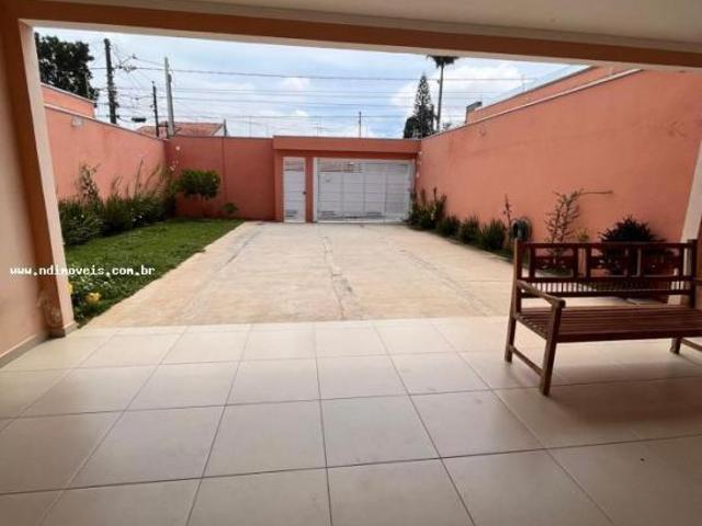 Sobrado para venda em Vila Oliveira de 250.00m² com 4 Quartos, 3 Suites e 4 Garagens