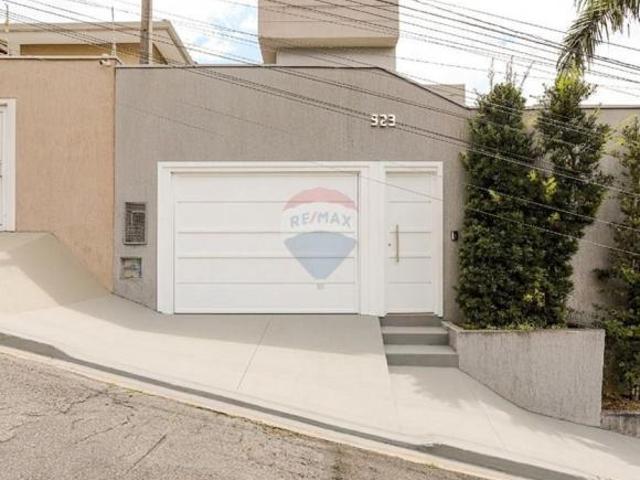 Sobrado para venda em Vila Oliveira de 378.00m² com 4 Quartos, 4 Suites e 4 Garagens