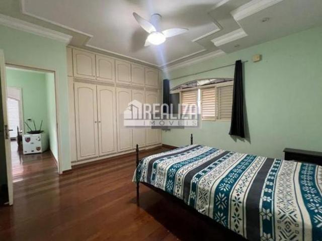 Sobrado para venda em Vila Olímpica, Uberaba