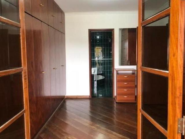 Sobrado para venda em Vila Ré de 500.00m² com 4 Quartos, 4 Suites e 10 Garagens