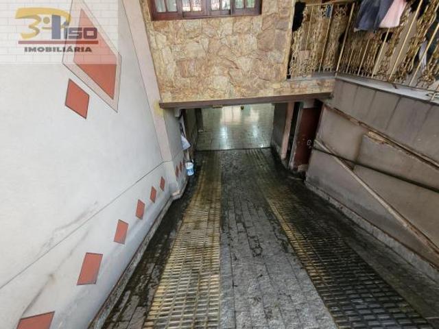 Sobrado para venda em Vila Ré de 230.00m² com 5 Quartos, 1 Suite e 5 Garagens
