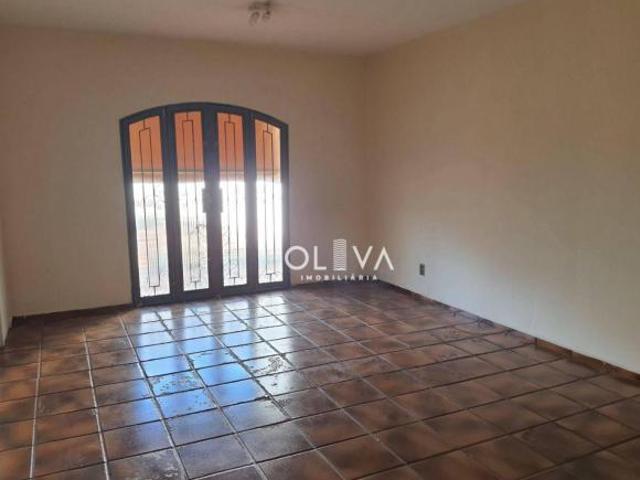Sobrado para venda em Vila Redentora de 300.00m² com 3 Quartos e 3 Suites
