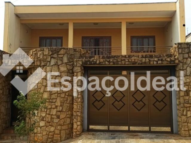 Sobrado para venda em Vila São João Da Boa Vista de 369.00m² com 3 Quartos, 1 Suíte e 3 Garagens