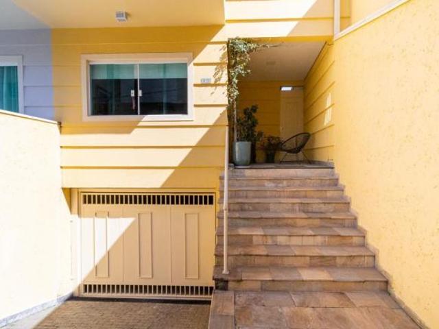 Sobrado para venda em Vila São Vicente com 3 quartos, sendo 3 suítes, 208m²