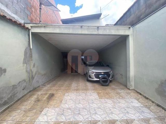 Sobrado para venda em Vila Santa Terezinha de 222.00m² com 3 Quartos e 4 Garagens