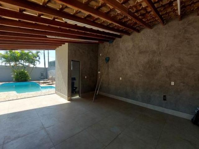Sobrado para venda em Vila San Martin de 191.00m² com 3 Quartos e 8 Garagens