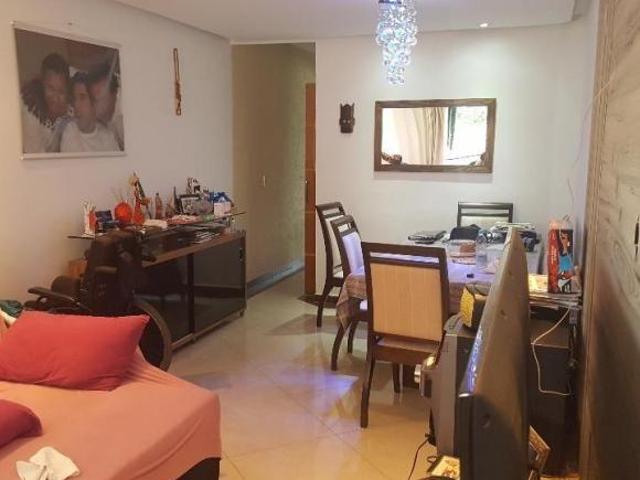 Sobrado para venda em Vila Salete de 131.00m² com 3 Quartos, 1 Suite e 3 Garagens