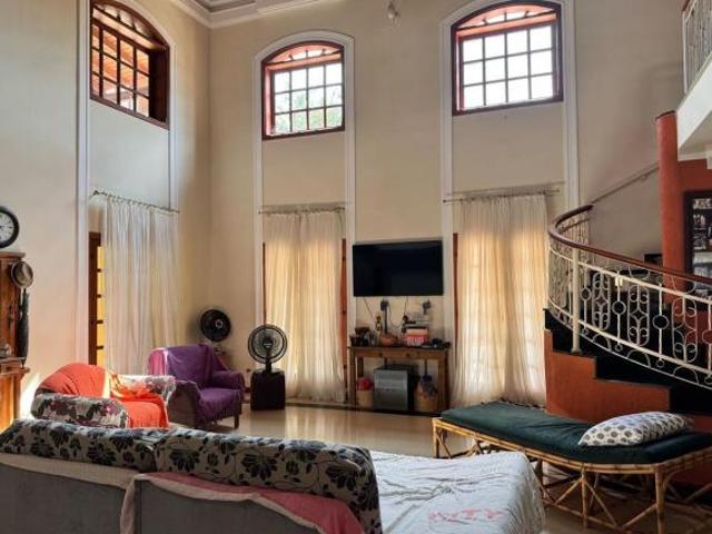 Sobrado para venda em Vila Suíça de 503.00m² com 4 Quartos, 1 Suite e 4 Garagens