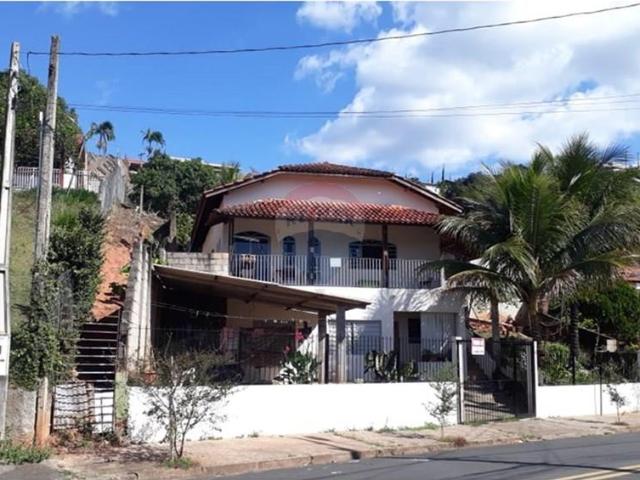 Sobrado para venda em Village Das Fontes em Lindóia São Paulo de 175.74m² com 5 Quartos, 2 Suítes e 2 Garagens