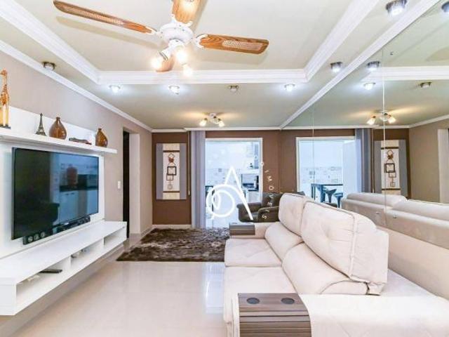 Sobrado para venda em Xaxim de 111.00m² com 3 Quartos, 2 Suites e 2 Garagens