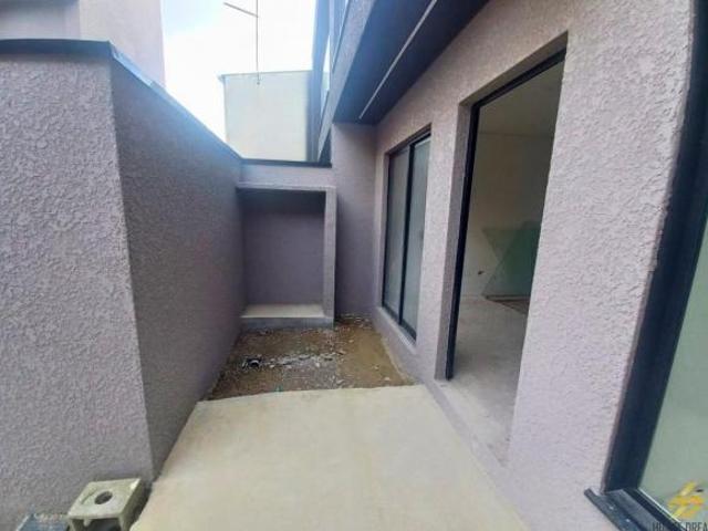 Sobrado para venda em Xaxim de 122.00m² com 3 Quartos, 1 Suite e 3 Garagens