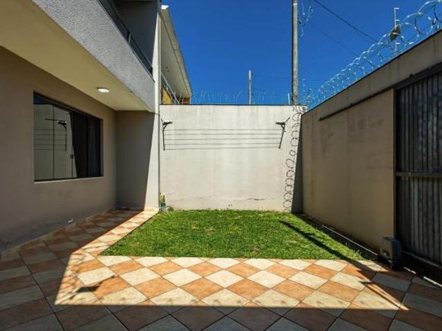 Sobrado para venda em Xaxim de 147.00m² com 3 Quartos, 1 Suite e 2 Garagens
