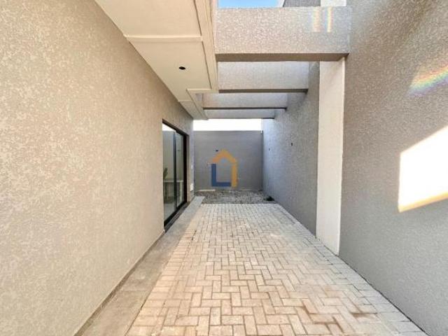 Sobrado para venda em Xaxim de 157.71m² com 3 Quartos, 1 Suite e 2 Garagens