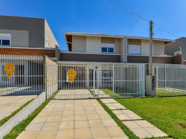 Sobrado para venda em Xaxim em Curitiba Paraná de 121.00m² com 3 Quartos, 1 Suíte e 2 Garagens