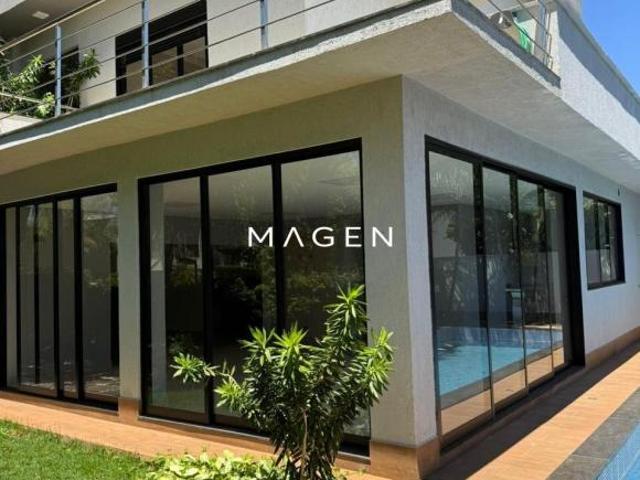 Sobrado para venda Jardins Verona 543m² 4Q s/ 1 Suíte Goiânia GO