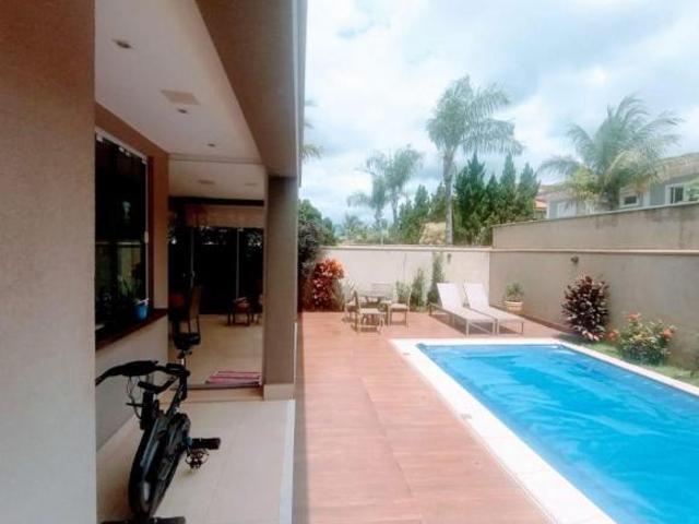 Sobrado para venda ou locação em condômino fechado com 04 suítes