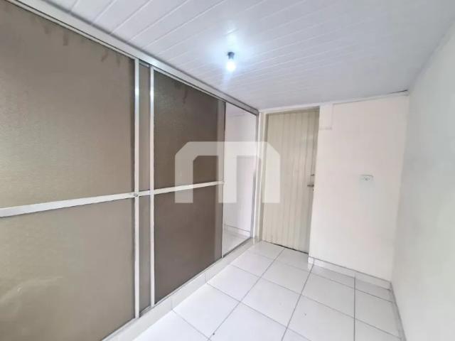 Sobrado para venda, 2 quartos, 2 salas, 2 banheiros, 3 vagas
