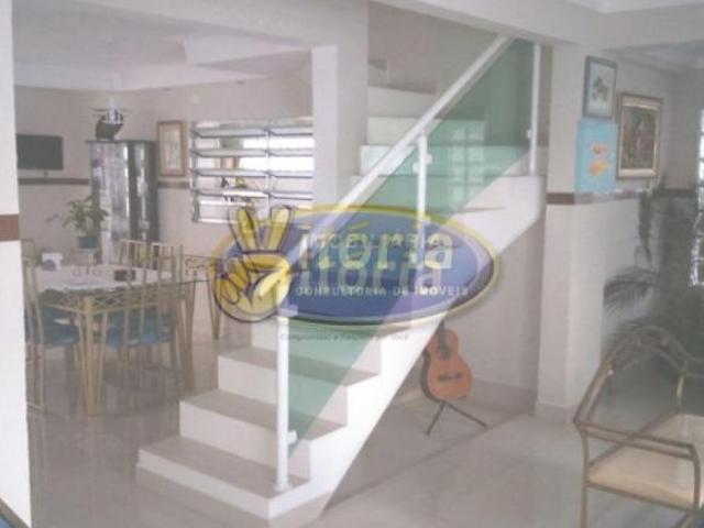 Sobrado para Venda no bairro Santa Terezinha