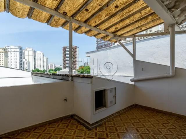 Sobrado para venda na Água Branca, metrô laranja com 3 quartos e 5 Vagas!