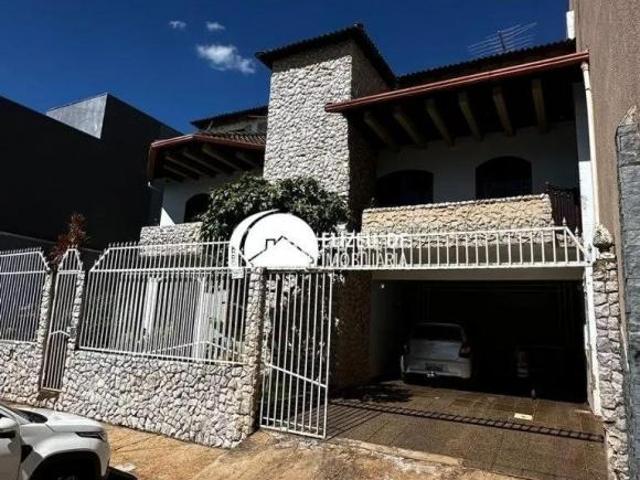 Sobrado para venda na QE 08 Guará 1 Brasília SO1659