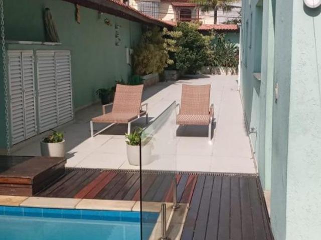 Sobrado para Venda por R$3.200.000,00 com 325m², 3 dormitórios, 1 suite e 5 vagas Vila curuça velh
