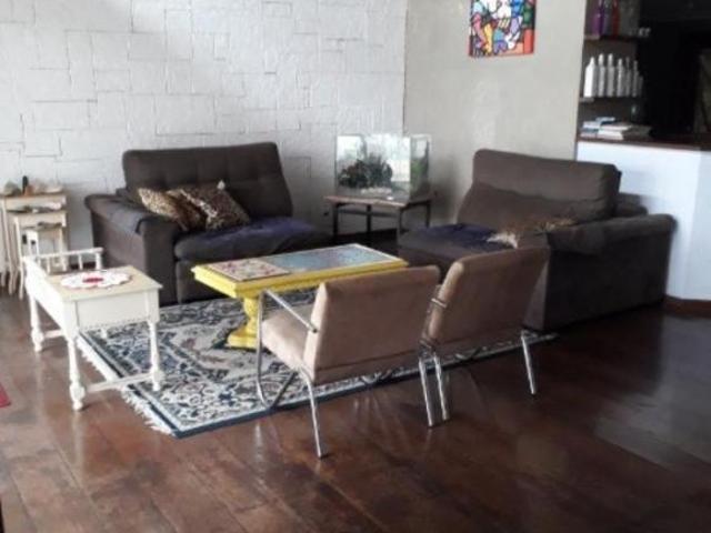 Sobrado para Venda por R$1.430.000,00 com 432m², 4 dormitórios, 2 suites e 6 vagas Parque edu chav