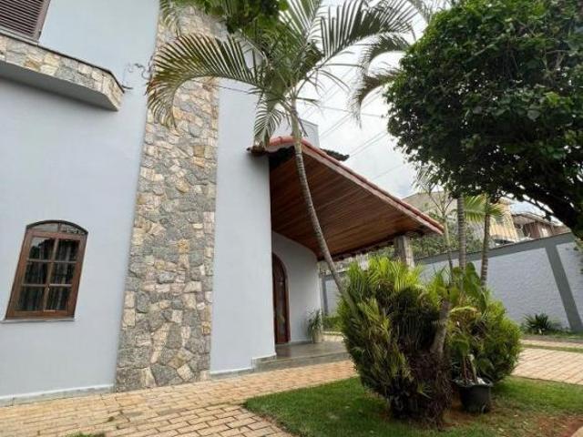 Sobrado para Venda por R$1.490.000,00 com 400m², 3 dormitórios, 1 suite e 3 vagas Vila rosária, S