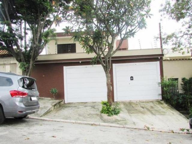 Sobrado para Venda por R$1.200.000,00 com 350m², 3 dormitórios, 1 suite e 4 vagas Parque boturussu