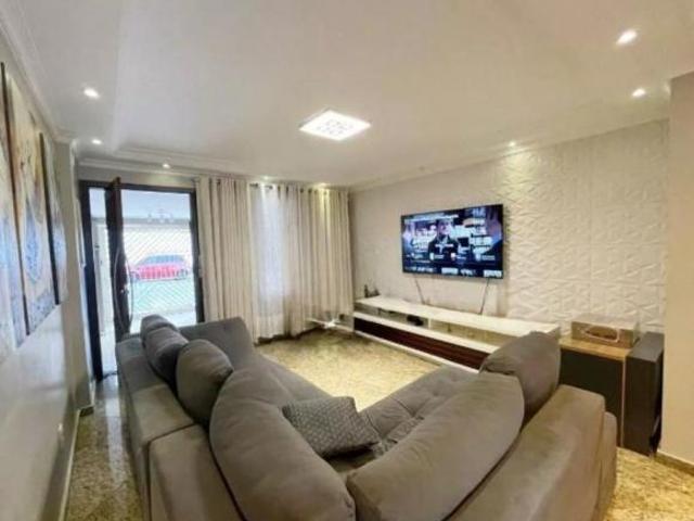 Sobrado para Venda por R$1.300.000,00 e Aluguel á R$7.000,00/Mês com 280m², 1 sala, 4 banheiros e 1