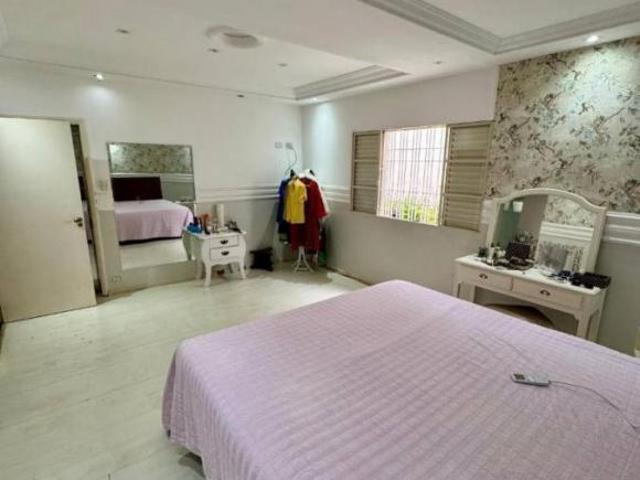 Sobrado para Venda por R$2.400.000,00 com 333m², 6 dormitórios, 2 suites e 4 vagas Jardim alexandr