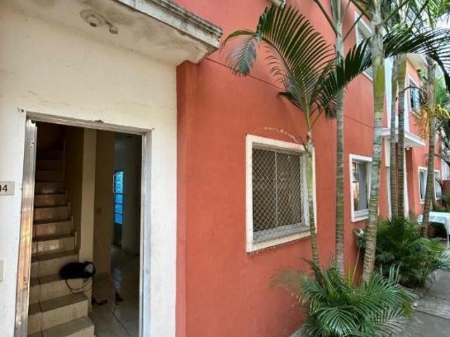 Sobrado para Venda por R$310.000,00 com 2 dormitórios, 1 vaga e 1 banheiro Parque paulistano, São