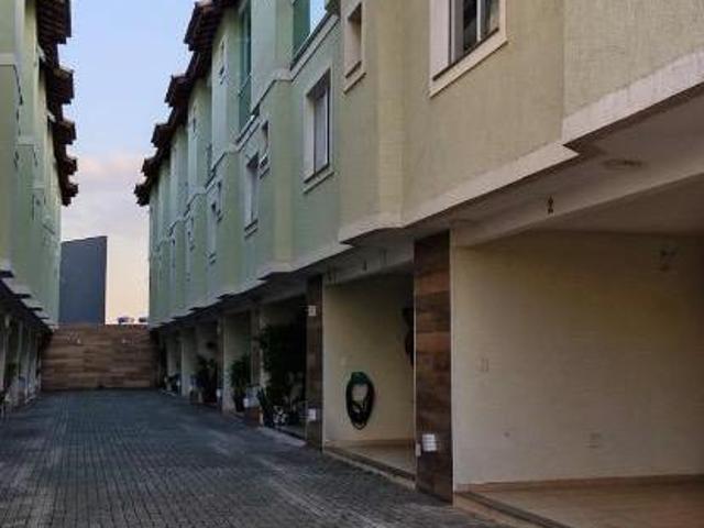 Sobrado para Venda por R$375.000,00 com 120m², 2 dormitórios, 2 suites e 3 vagas Vila progresso