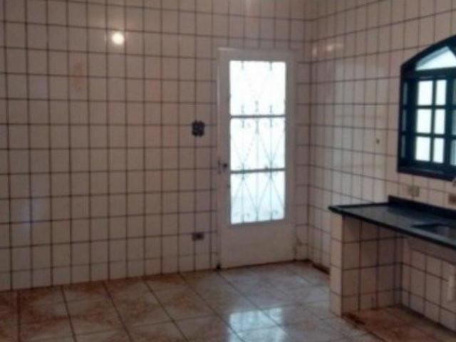 Sobrado para Venda por R$430.000,00 com 3 dormitórios, 2 vagas e 1 banheiro Vila jacuí, São paulo