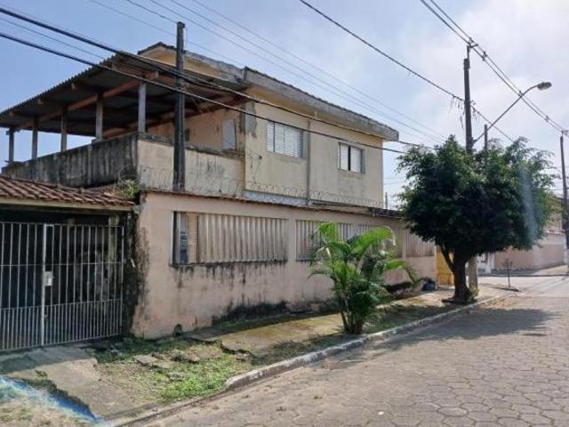 Sobrado para Venda por R$450.000,00 com 236m², 4 dormitórios, 4 vagas e 2 banheiros Maracanã, Prai