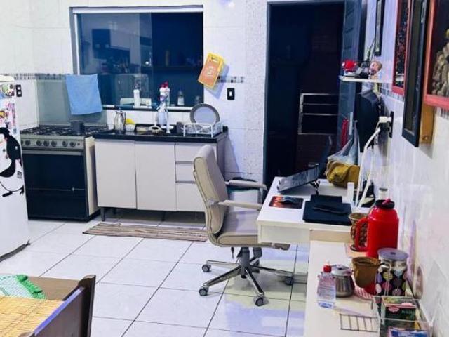 Sobrado para Venda por R$460.000,00 com 100m², 1 sala, 2 banheiros e 2 vagas Vila chuca, Sao paulo