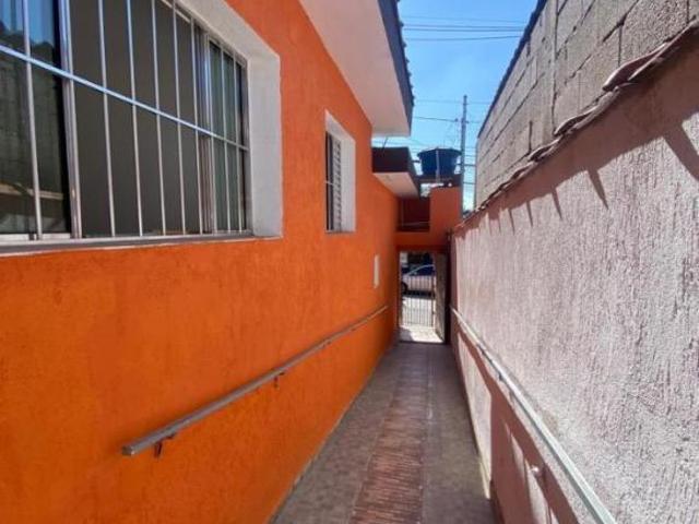 Sobrado para Venda por R$490.000,00 com 263m², 3 dormitórios, 1 vaga e 2 banheiros Jardim verônia