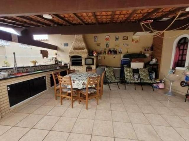 Sobrado para Venda por R$560.000,00 com 136m², 2 dormitórios, 1 suite e 2 vagas Balneário flórida