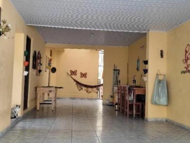 Sobrado para Venda por R$590.000,00 com 200m², 5 dormitórios, 2 vagas e 3 banheiros Jardim guaiana