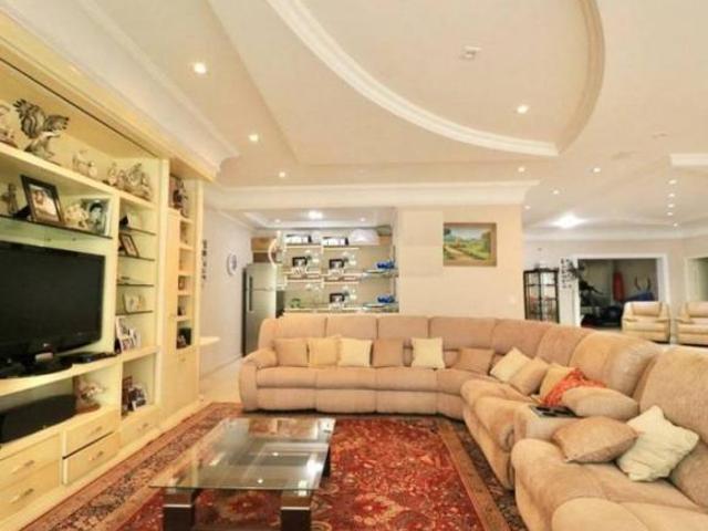 Sobrado para Venda por R$6.500.000,00 com 1100m², 8 suites, 8 vagas e 9 banheiros Jardim virginia