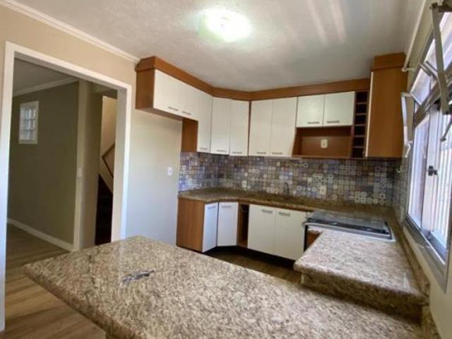 Sobrado para Venda por R$700.000,00 com 250m², 4 dormitórios, 1 suite e 2 vagas Jardim coimbra, Sã